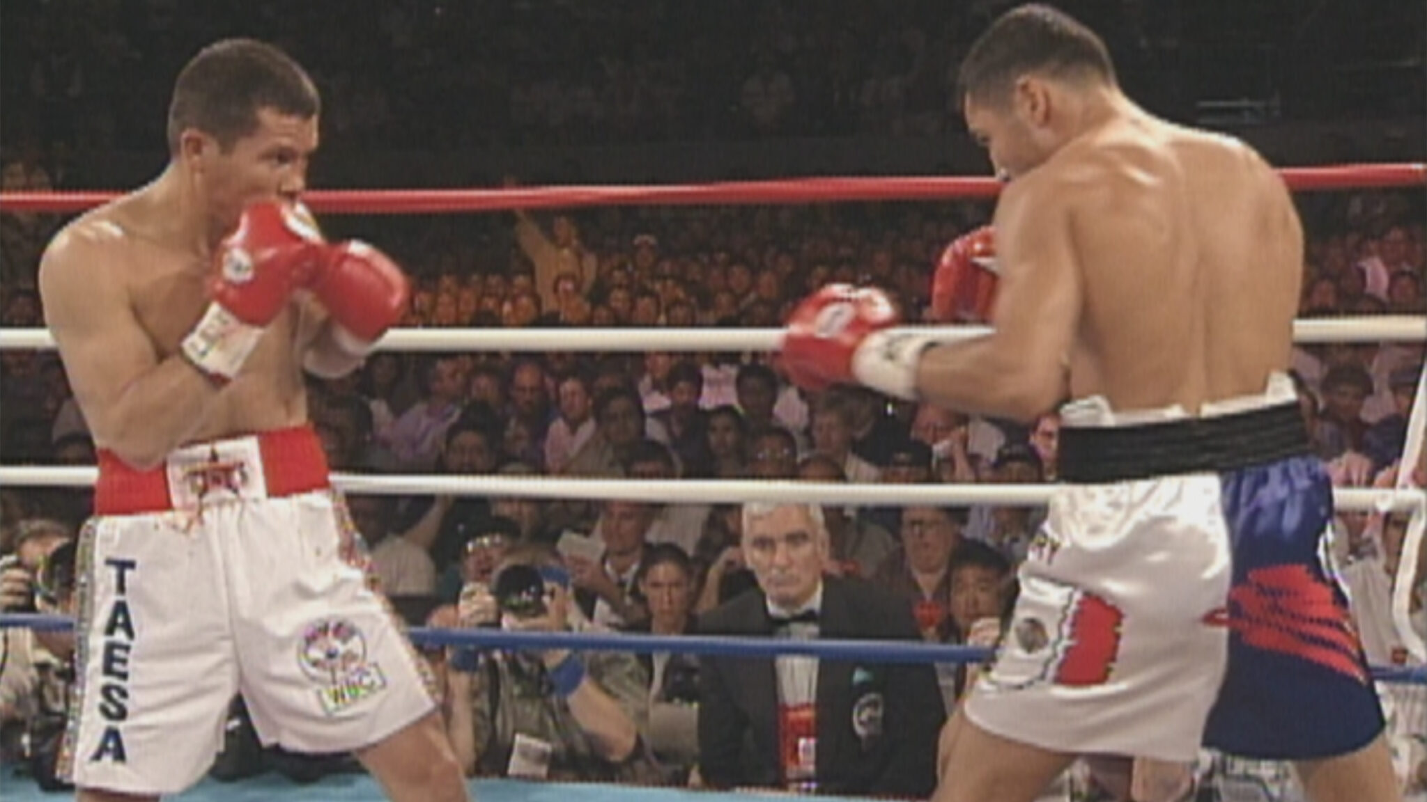 La Guerra Civil Explores a 1990s Boxing Culture War | Tilt Magazine