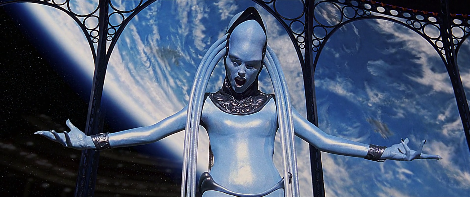 The Fifth Element: The Greatest Science Fiction Story | Tilt